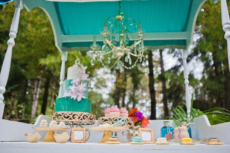 Tropical Chic Styled Shoot - wpic.ca